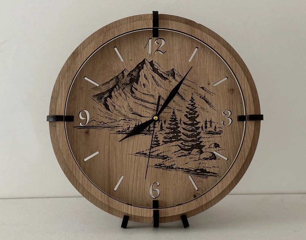 Li-Go "Hory" Dřevěné hodiny 32/50 cm Provedení rámu, povrchu: dub světlý, rozměr obrazu: 32 cm