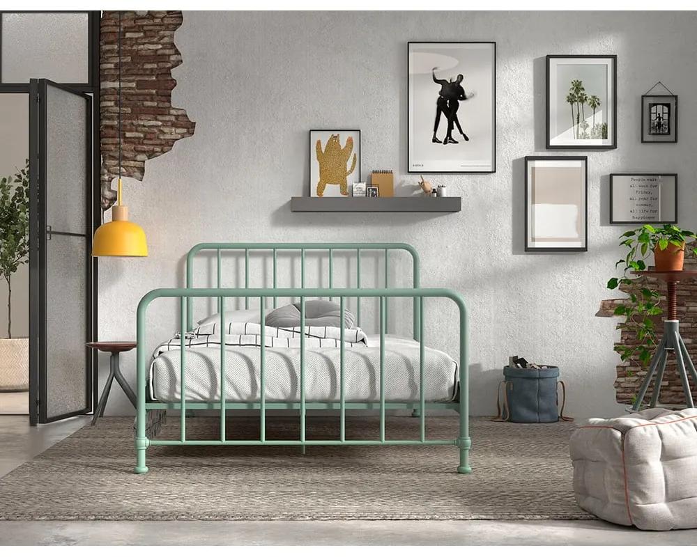 Zelená kovová jednolůžková postel s roštem 140x200 cm BRONXX – Vipack