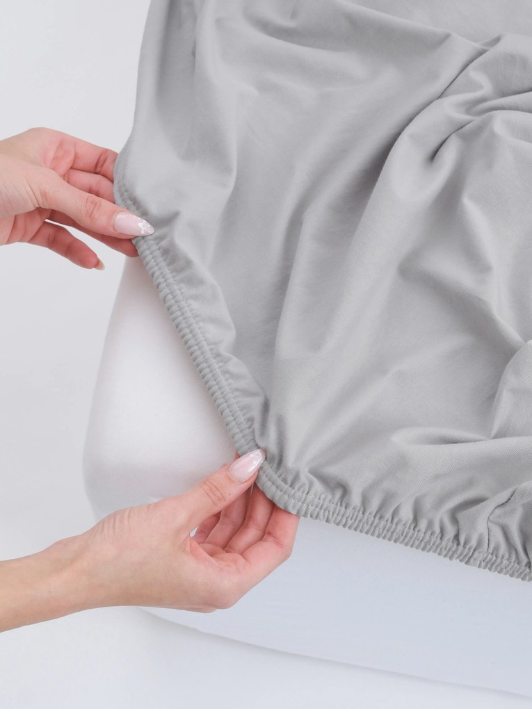 MK Lůžkoviny Jersey prostěradlo do postýlky s elastanem Deluxe 60 × 120 cm – světle šedé