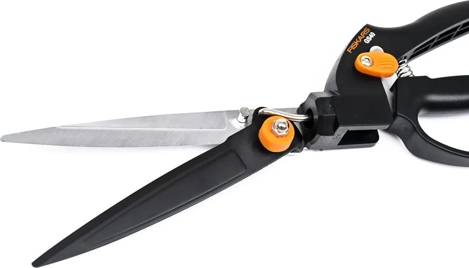 Nůžky na trávu Fiskars SmartFit GS40 1023632