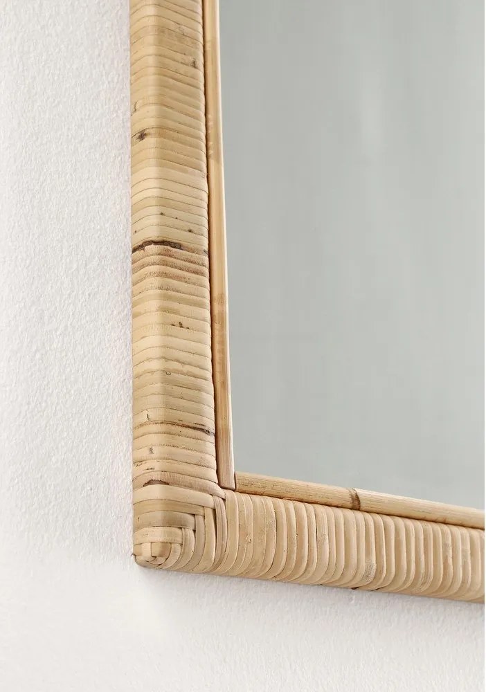 Nástěnné zrcadlo s ratanovým rámem 50x70 cm Hakima – Bizzotto