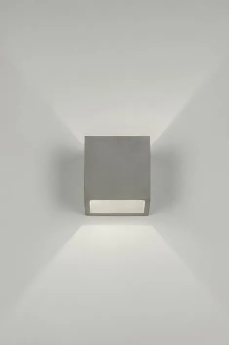 Nástěnné designové betonové svítidlo do koupelny Marano Beton