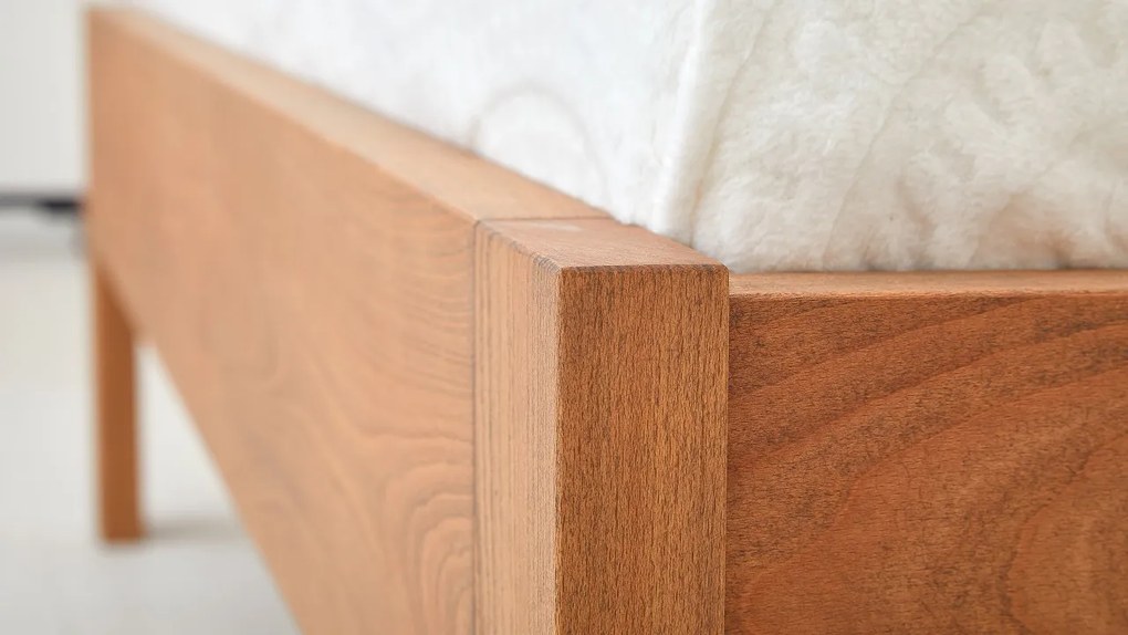 Postel Postelia BELNA Buk 180x210 - Dřevěná postel z masivu, bukové dvoulůžko o šíři masivu 4 cm