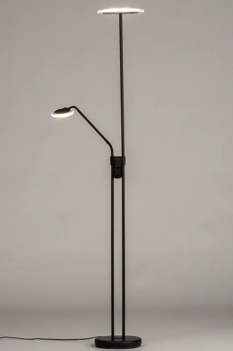 Stojací LED lampa se stmívačem Garcia Black Plus