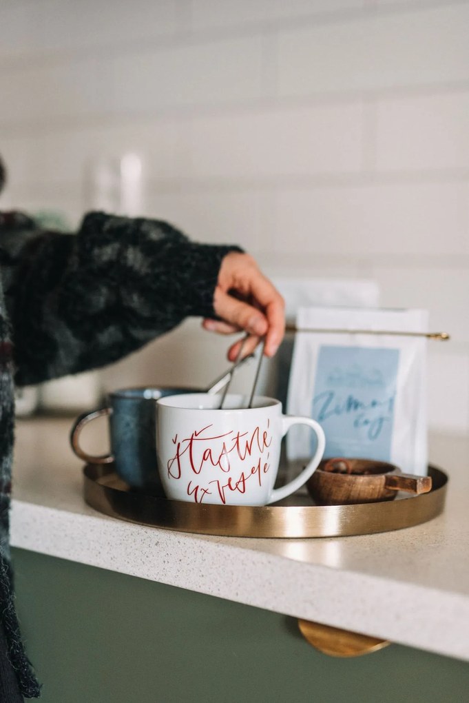 Bella Rose Vánoční hrnek Šťastné a veselé, červená barva, bílá barva, porcelán