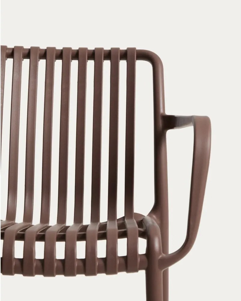 Hnědá plastová zahradní židle Isabellini – Kave Home