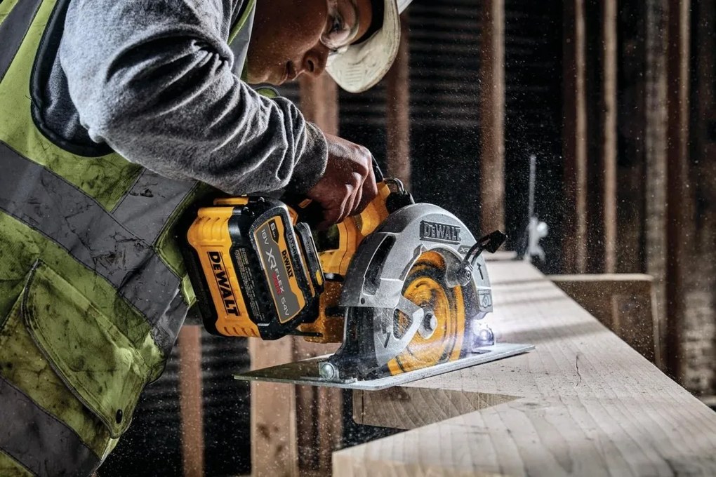 DeWALT DCS573NT