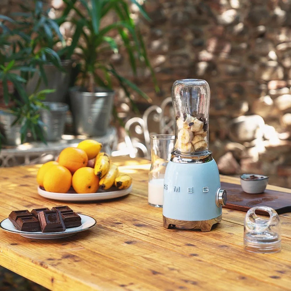 Světle modrý stolní mixér 50's Retro Style – SMEG