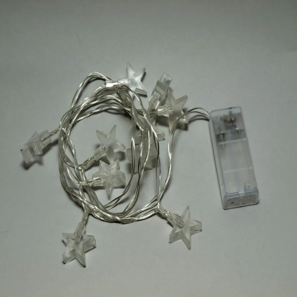 LED světýlka na baterie, hvězdičky, 1,8 m, ledově bílá, čirá barva kabelu, IP20, 2 × AA