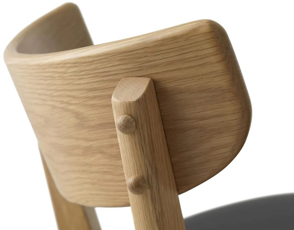 Designová židle Kian přírodní - černá