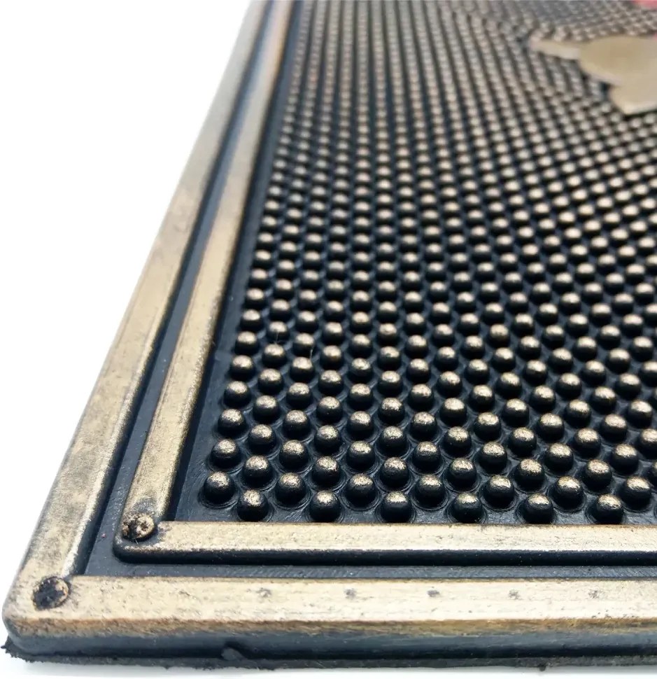 Gumová rohožka 7 koček, 75 x 45 cm – s bronzovou patinou, do domu a na terasu, odolná, s kočičím motivem