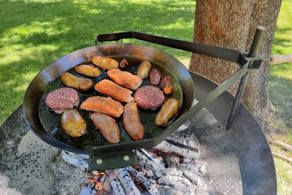 Přenosné ohniště Ø 70 cm s grilovacím roštem V