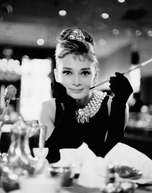 Plakát, Obraz - Audrey Hepburn - breakfast at tiffany's, (40 x 50 cm)