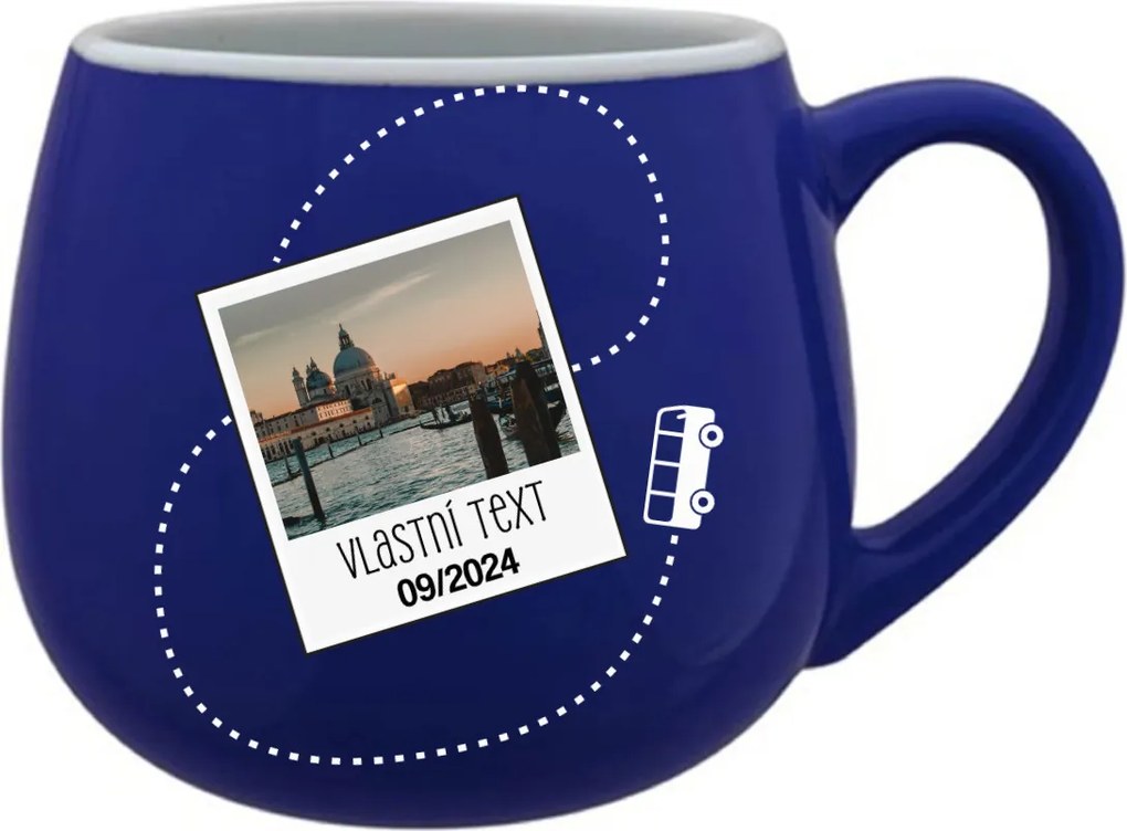 Personalizovaný keramický buclatý hrneček s fotkou a cestovatelským motivem