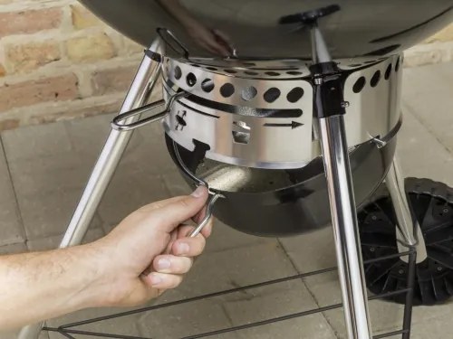 WEBER Master-Touch GBS E-5750, černý