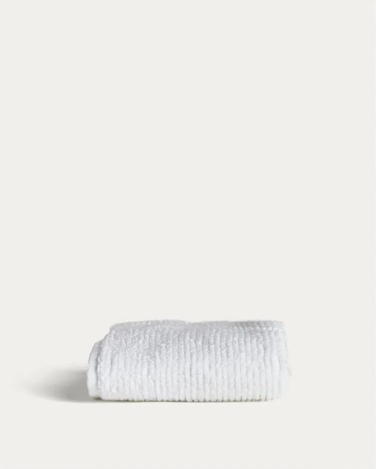 Bílý froté bavlněný ručník 30x50 cm Olvira – Kave Home