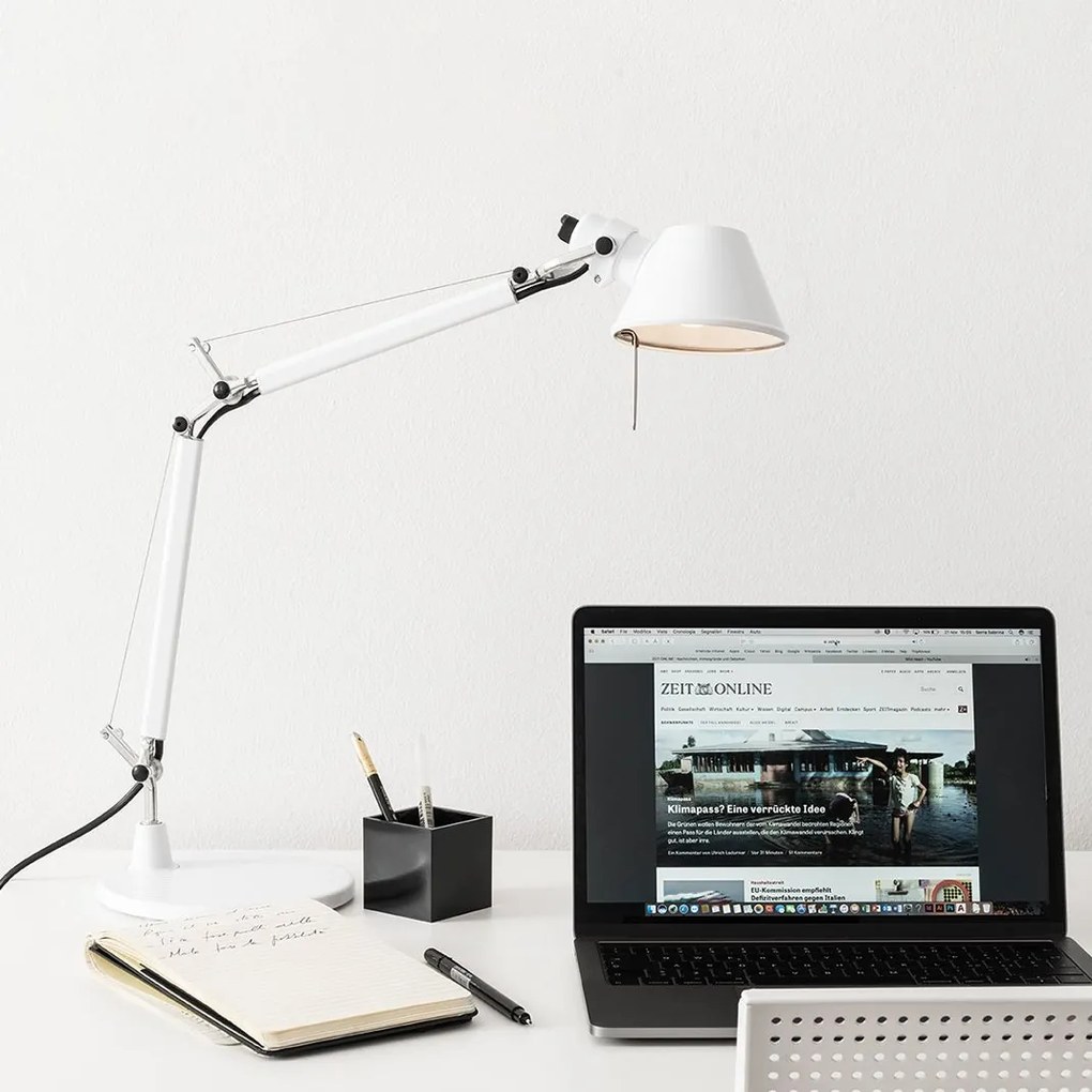 Artemide A011810 Tolomeo Micro tavolo, metalicky červená stolní lampa, 1x6W LED E14, 45+37cm