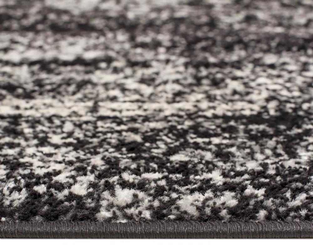 Kusový koberec Chavier černý 70x300cm