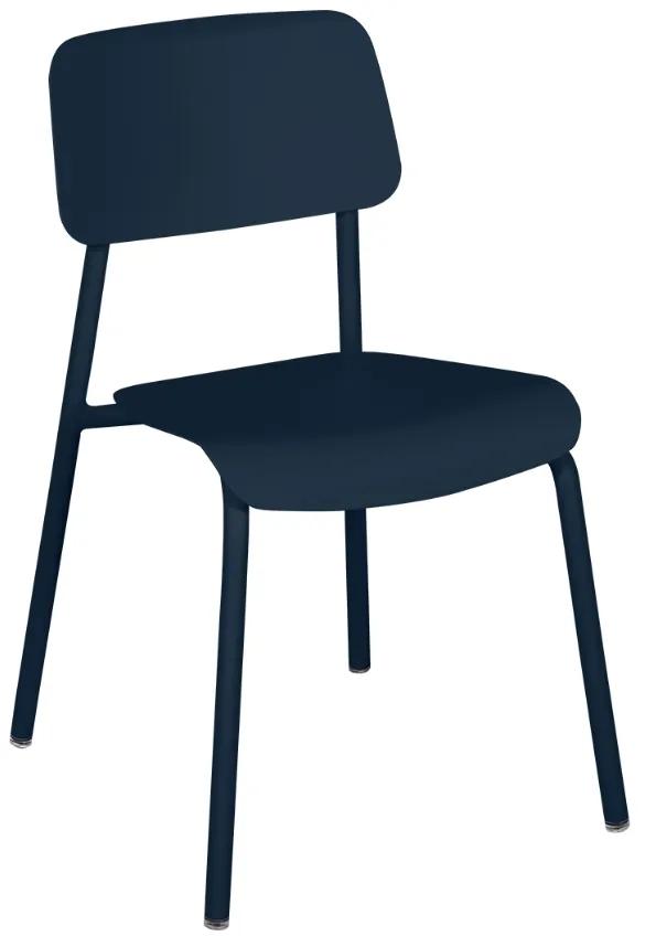 OnaDnes -20% Tmavě modrá hliníková zahradní židle Fermob Studie
