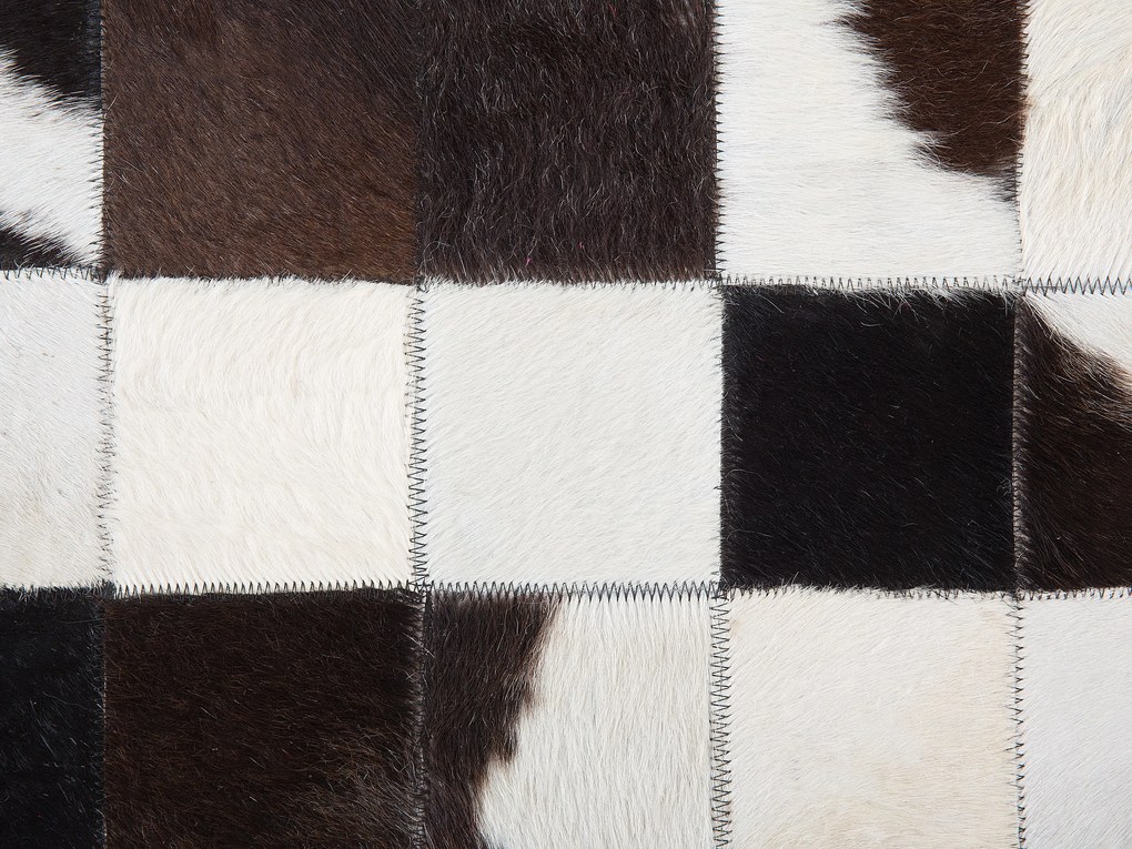 Černobílý patchwork koberec z hovězí kůže ⌀ 140 cm BERGAMA Beliani