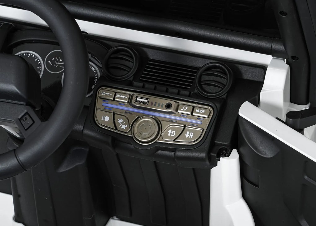 Ramiz Vozidlo Land Rover Defender 110 SVX Concept bílé