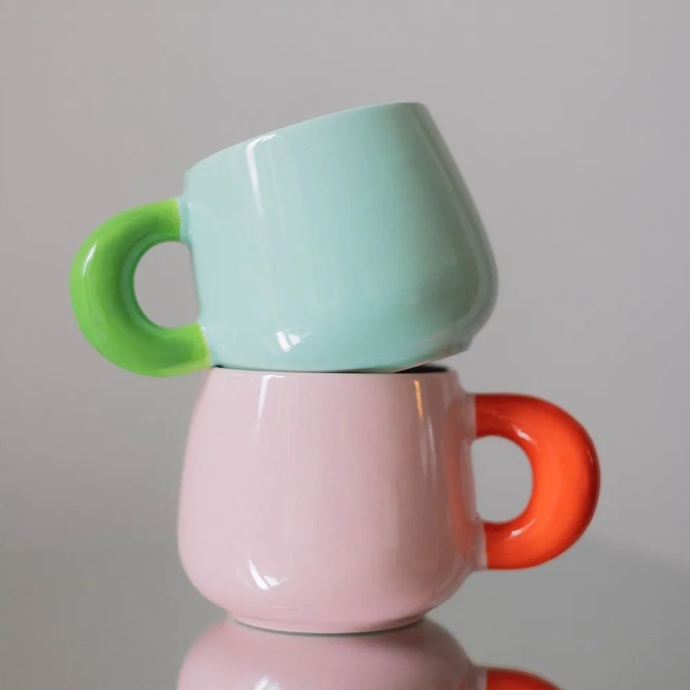 Světle modrý hrnek z kostního porcelánu 470 ml Coco – ONA