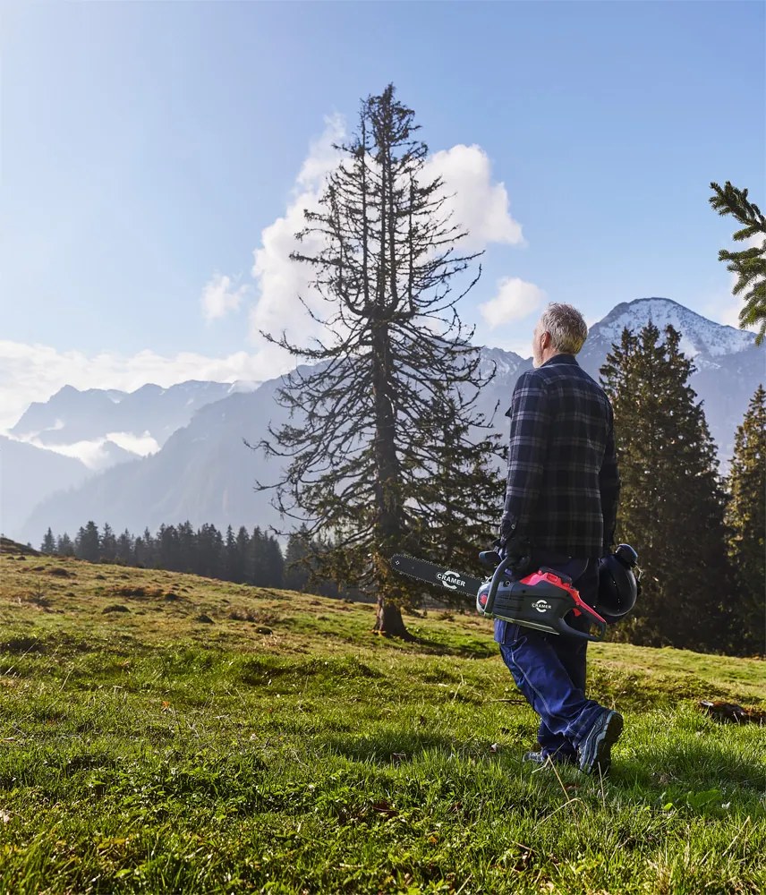Akumulátorová řetězová pila CRAMER 82CS27 (Dodáváno bez baterie a nabíječky)