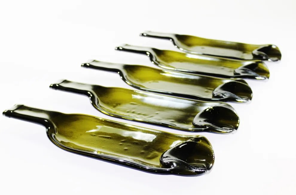 BDK-GLASS Servírovací tác z lehané skleněné láhve - olivová