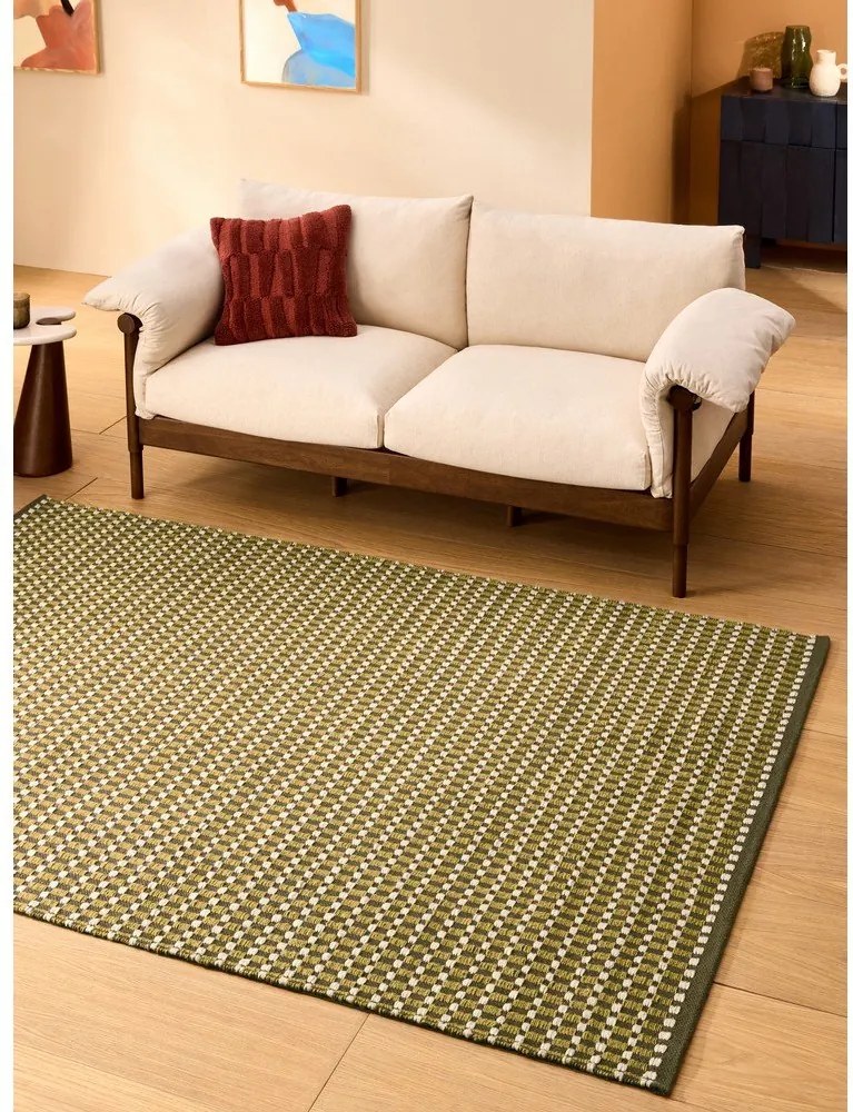 Khaki ručně tkaný koberec s příměsí vlny 120x170 cm Ember – MADE
