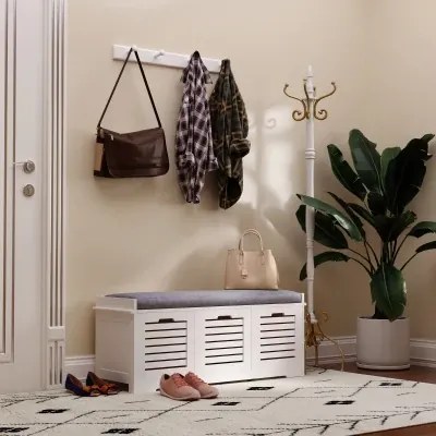 HOMCOM botová lavice s 3 zásuvkami a odnímatelným sedákem, rozměry 108D x 35Š x 43V cm, bílá