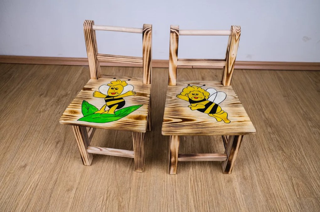 Pietronet Dětský dřevěný stolek Včelka Mája + 2 židle