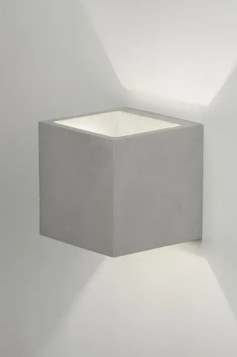 Nástěnné designové betonové svítidlo do koupelny Marano Beton