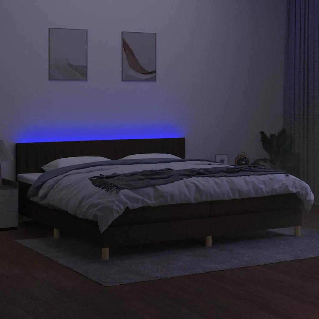 Box spring postel s matrací a LED tmavě hnědá 200x200 cm textil 3133904