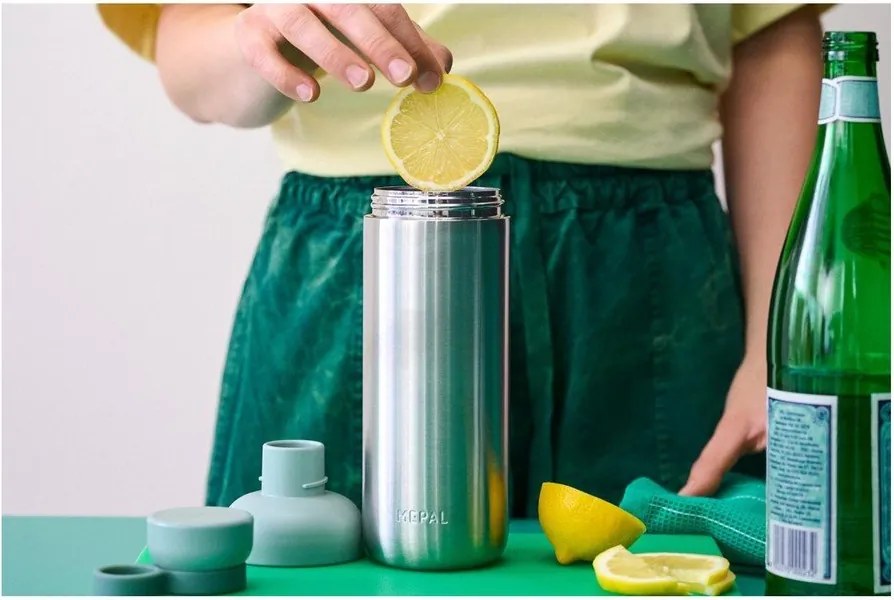 Lahev z nerezové oceli ve stříbrné barvě/šalvějově zelená 700 ml Vita – Mepal