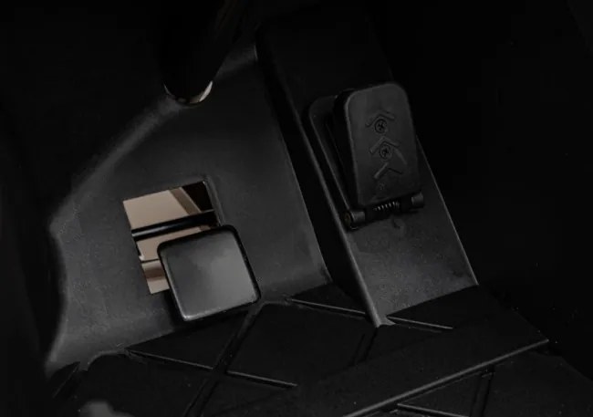 Elektrické autíčko Audi Spyder R8 LIFT červené