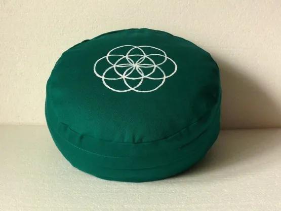 S radostí - vlastní výroba Meditační polštář s bílým květem života - zelený  Velikost: ∅30 x v30 cm | BIANO