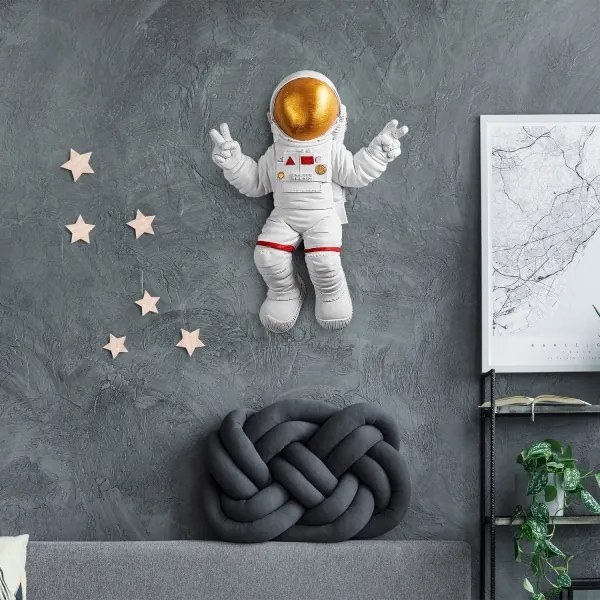 Nástěnná dekorace 47x35 cm astronaut zlatá