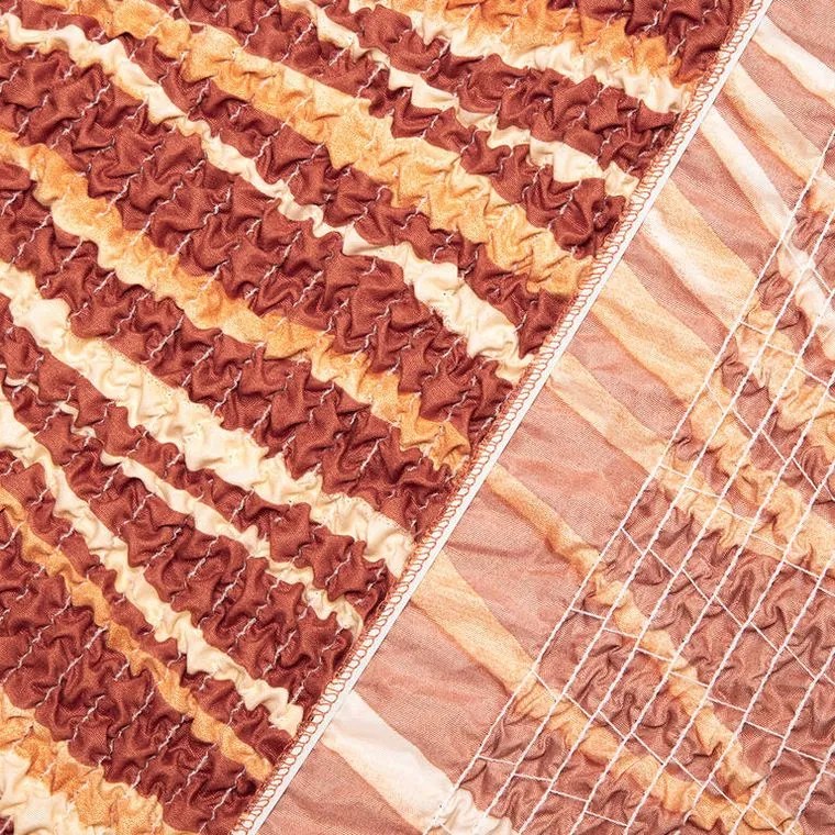 Bielastické potahy UNIVERSO NOVÉ žíhané cihlové křeslo s dřevěnými rukojeťmi (š. 40 - 70 cm)