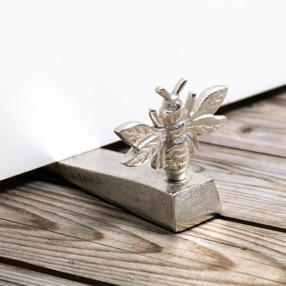 Stříbrná kovová zarážka do dveří se včelkou - 14 * 9 * 8cm