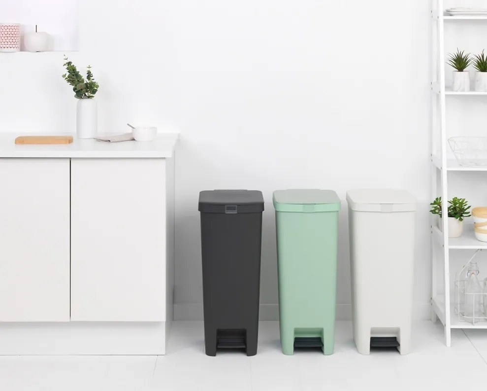 Brabantia Pedálový koš StepUp 40L světle zelený