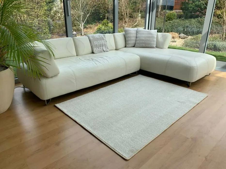Kusový koberec Capri krémový LUX (Varianta: 1 m2 bez obšití)