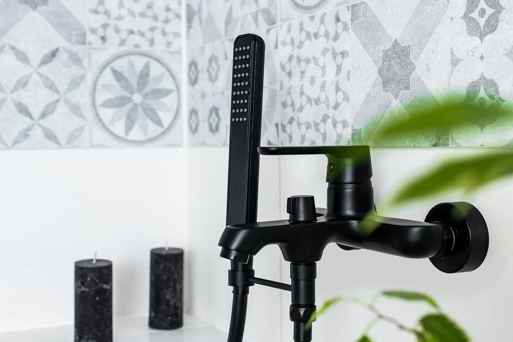 Kuchinox Dima, nástěnná vanová baterie s keramickým přepínačem sprchy, černá matná, LAV-BQD_710D