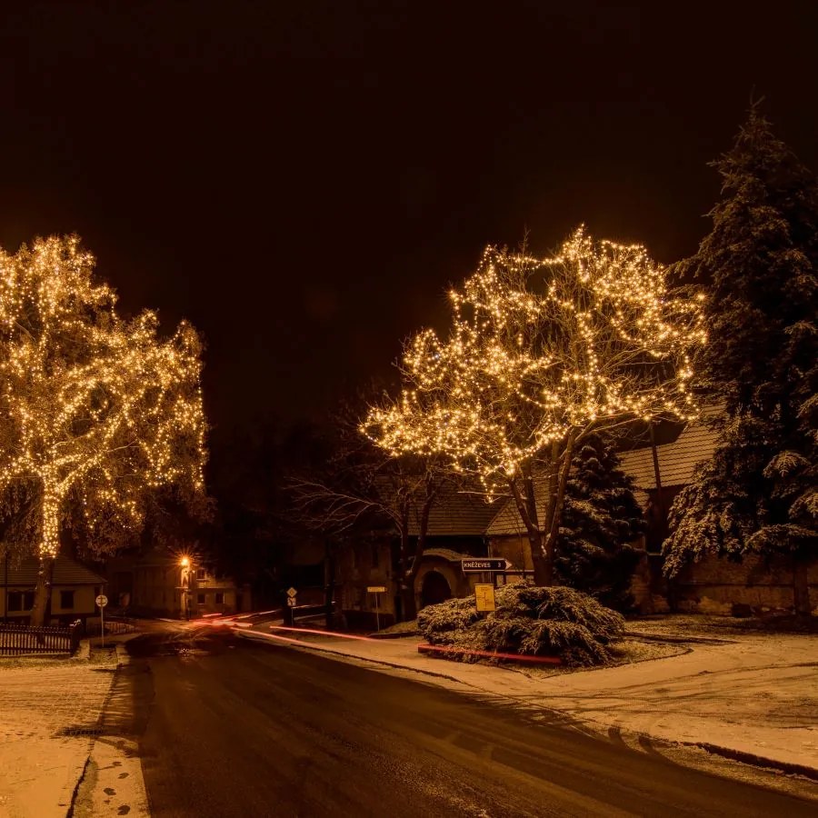 LED světelný řetěz s MEGA LED, 100 m, 400 teple bílých diod