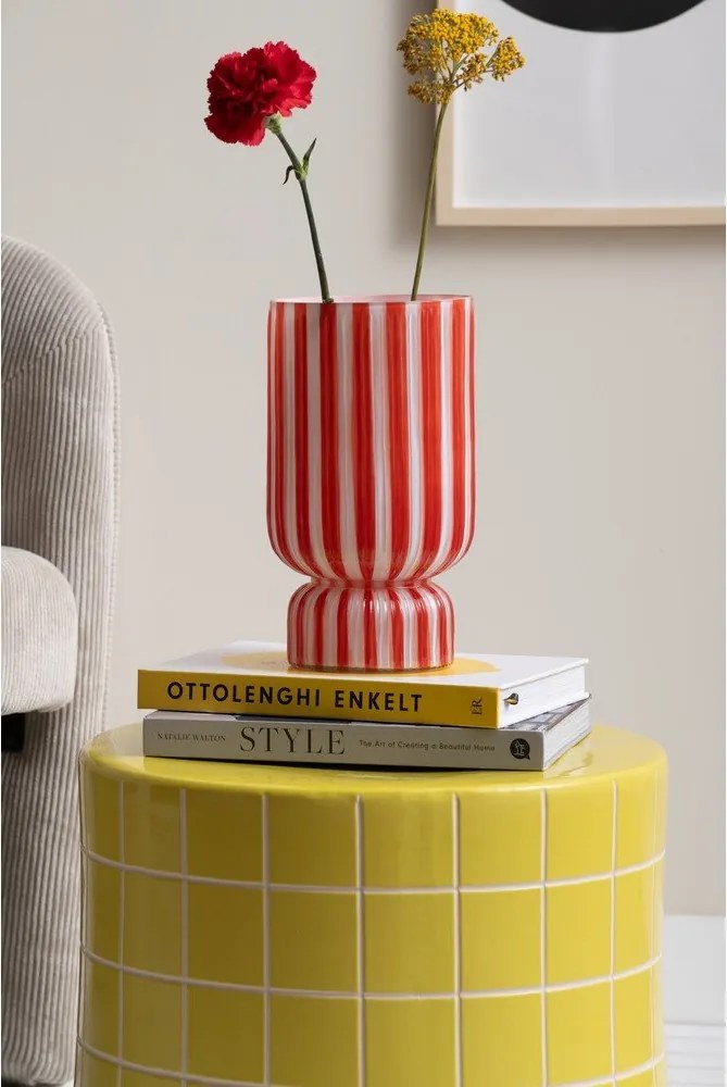 Červená skleněná váza (výška 26 cm) Rayado Retro – PT LIVING