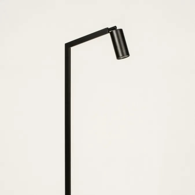 Stojací minimalistická lampa Benett Black