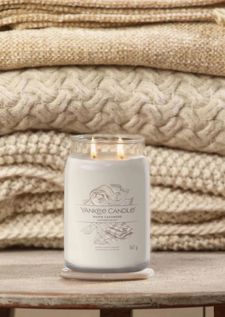 Yankee Candle – Signature svíčka Warm Cashmere (Hřejivý kašmír) Velikost: střední 368 g