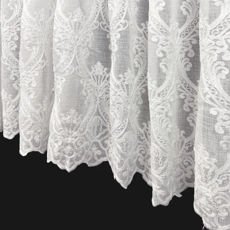 Voálová Luxusní vyšívaná záclona bílá Versailles White metráž Ervi 3634-11