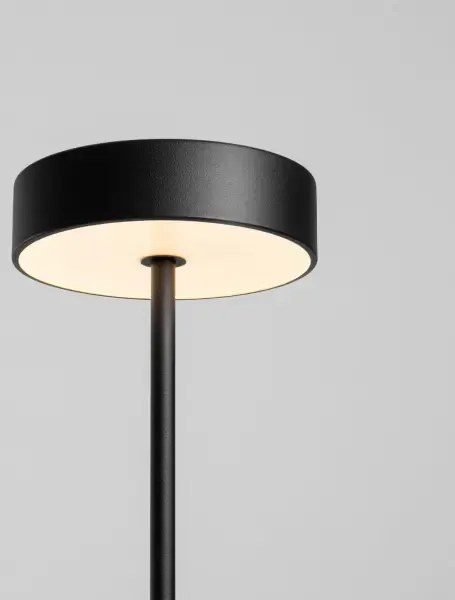 LED černá stojací lampa Thea