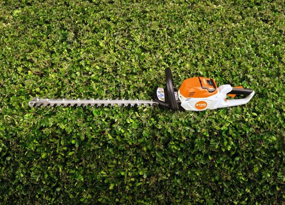 Aku nůžky na živý plot STIHL HSA 60 SET