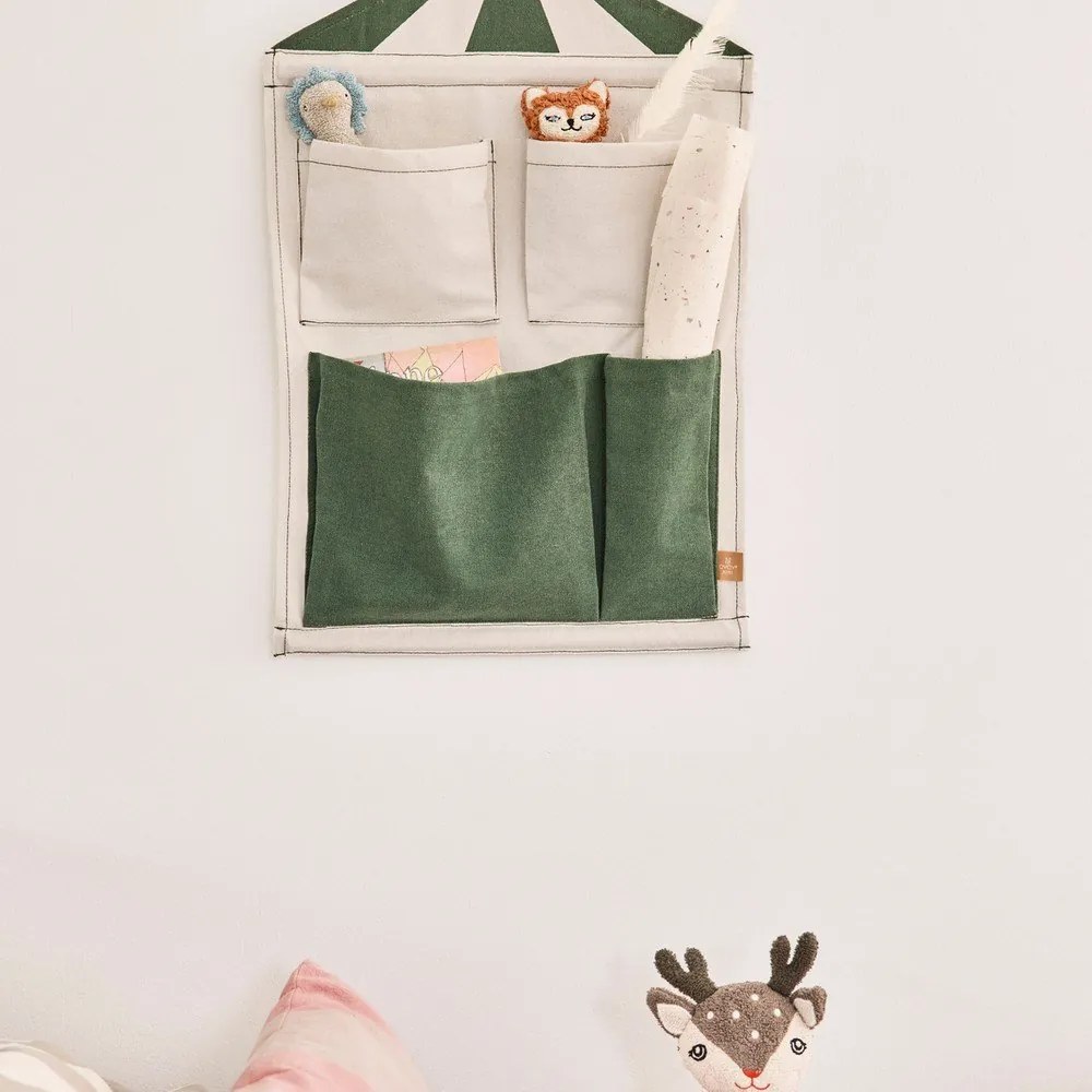 Zelený/krémový látkový závěsný organizér 40x1x60 cm Circus – OYOY Mini